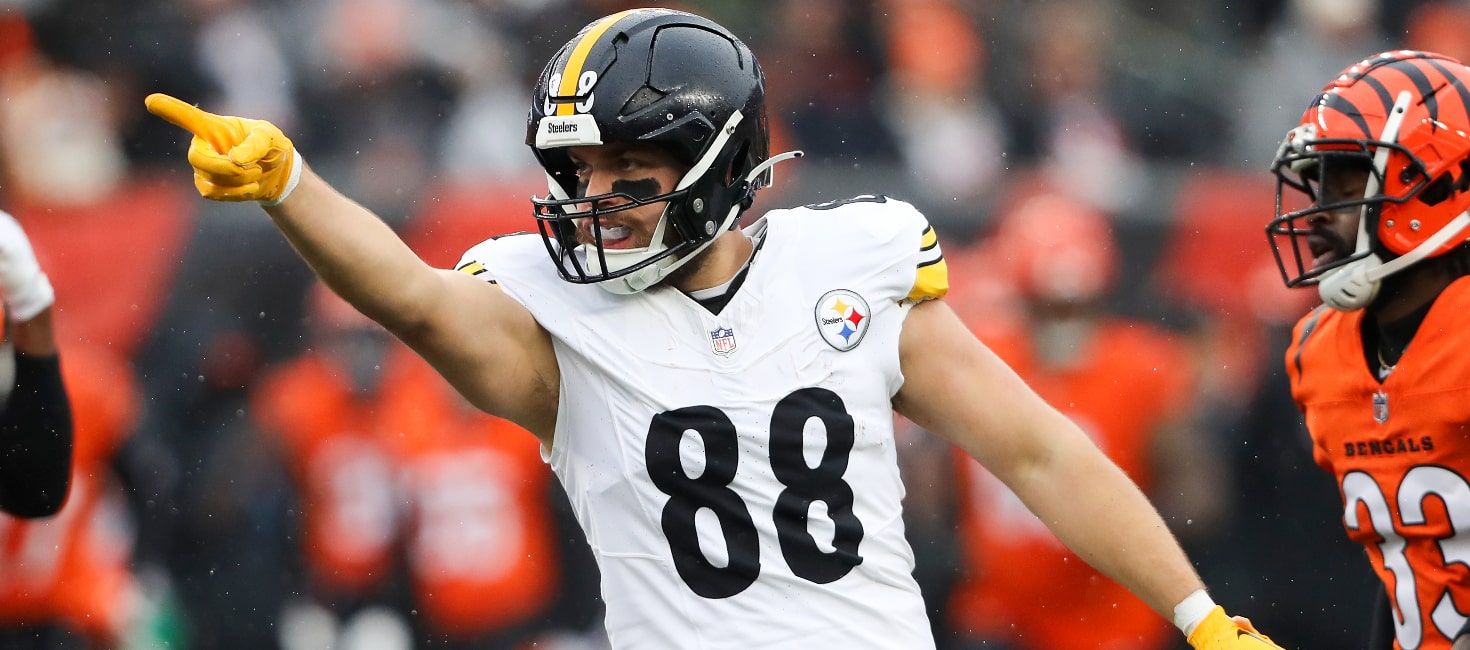 Fantasy Football Start/Sit: Mason Taylor, Pat Freiermuth, Stefon Diggs ...