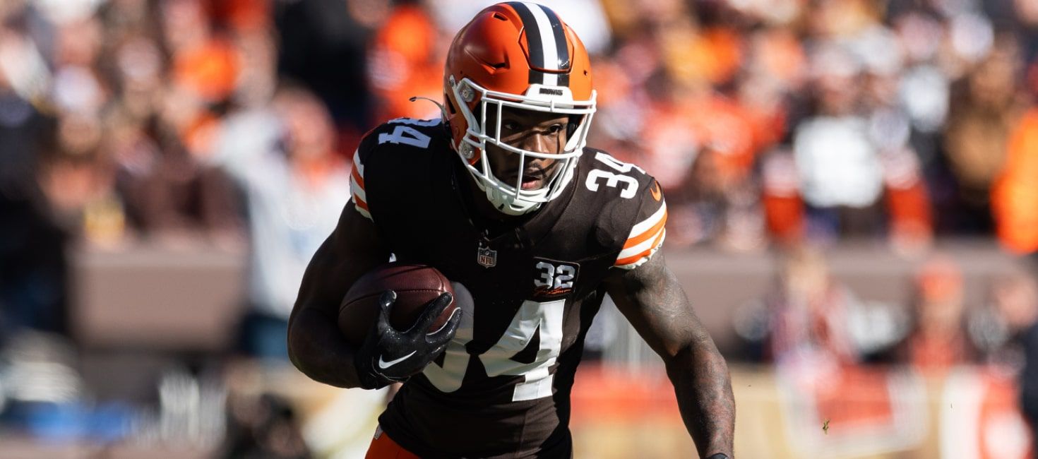 17 Fantasy Football Sleepers: Wide Receivers & Running Backs (2024 ...