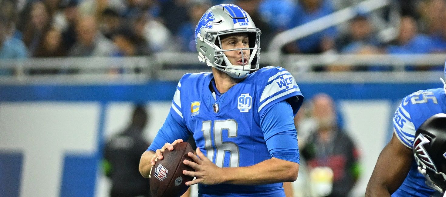 Fantasy Football Cheat Sheet: QB Sleepers & Busts (2025) | FantasyPros